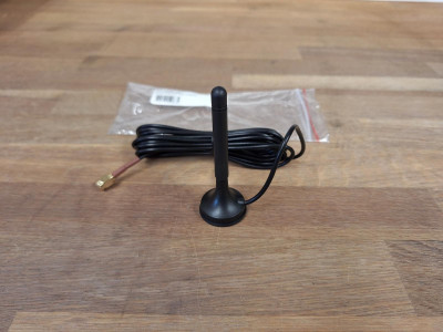 ÖVG Versteigerungen - Artikel Nr. 572068: Teltonika LTE-Antenne mit ...