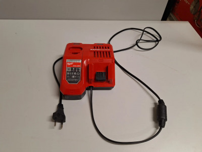 ÖVG Versteigerungen - Artikel Nr. 784179: Milwaukee Schnellladegerät