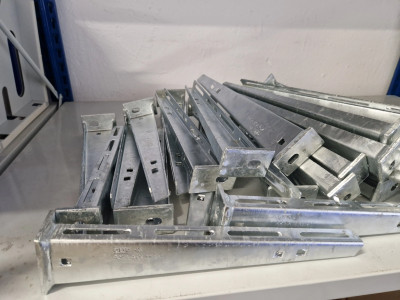 ÖVG Versteigerungen - Artikel Nr. 791505: Wand- und Stielausleger