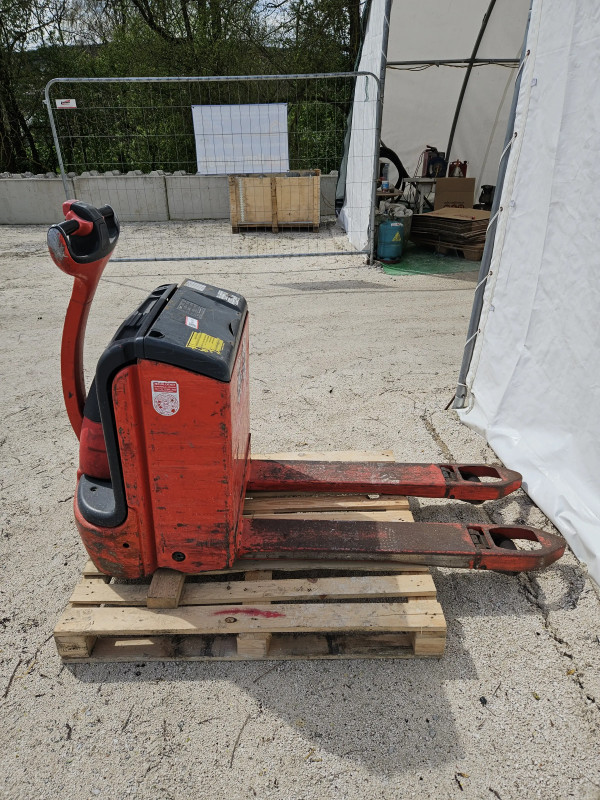 ÖVG Versteigerungen - Artikel Nr. 266637: Linde T18 Hubarmeise Elektrisch