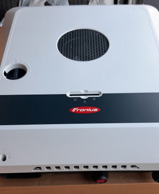 ÖVG Versteigerungen - Artikel Nr. 900851: Fronius Wechselrichter